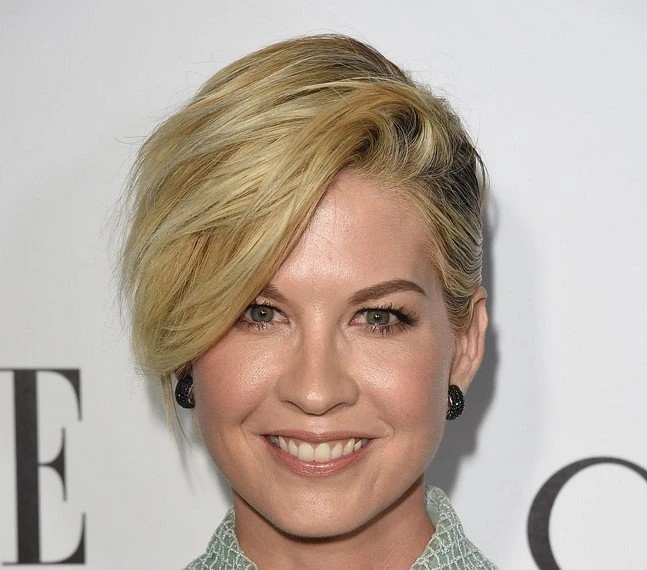 Jenna Elfman - TvBlog